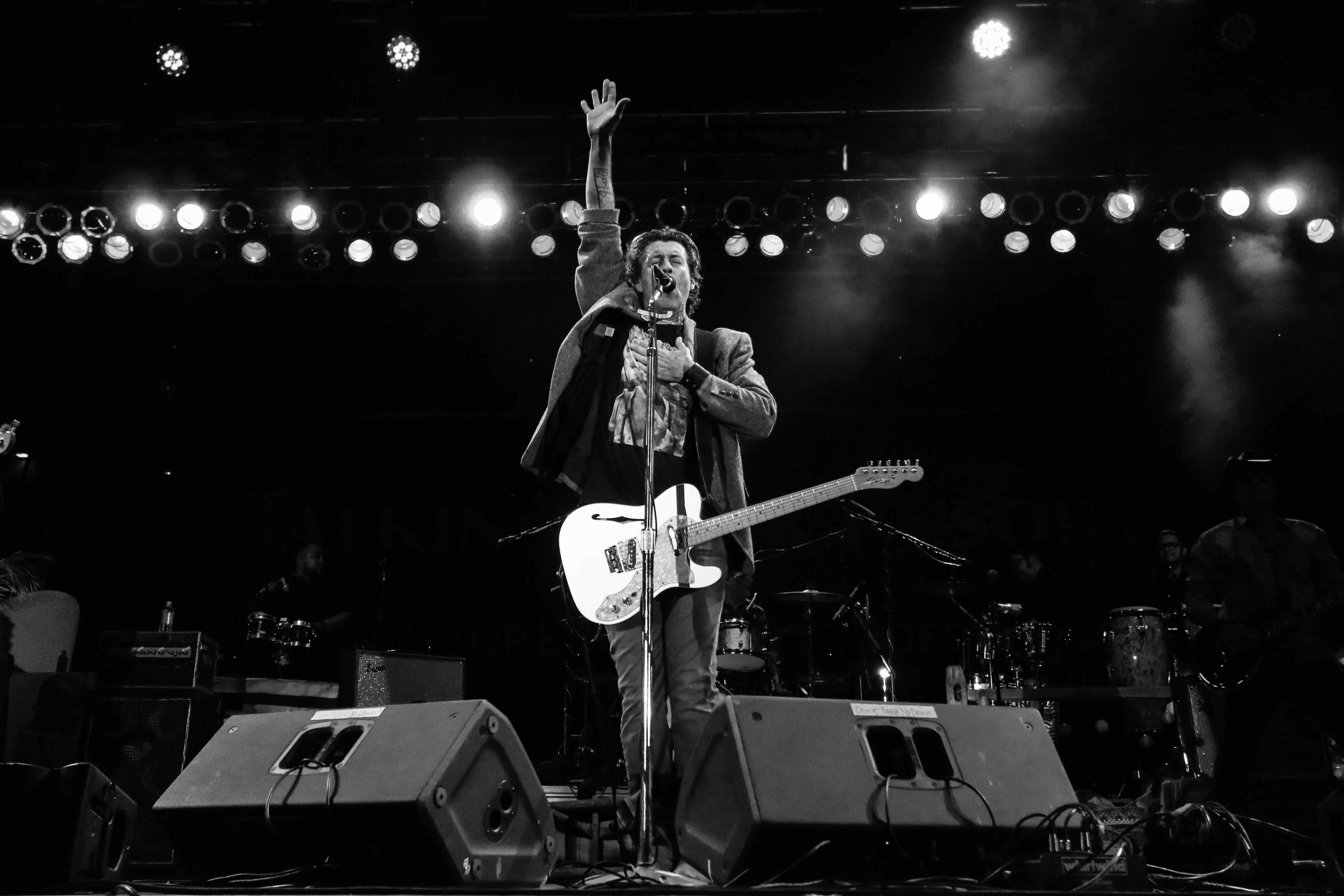 Roger Clyne: Achieves AZ Legend Status - JAVA